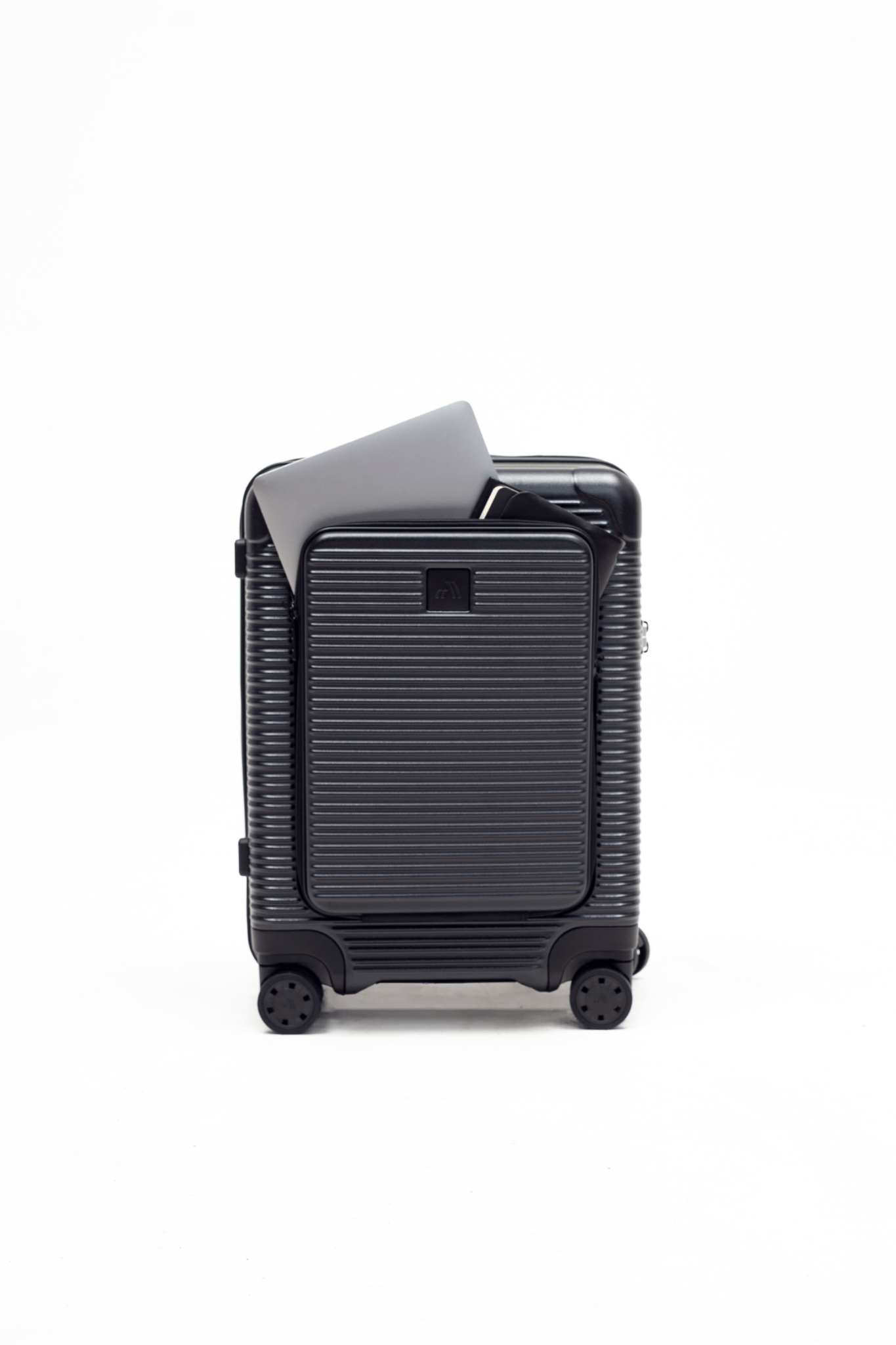 AIDAN | The Worlds Most Advanced Luggage & Suitcases – AIDAN Australia