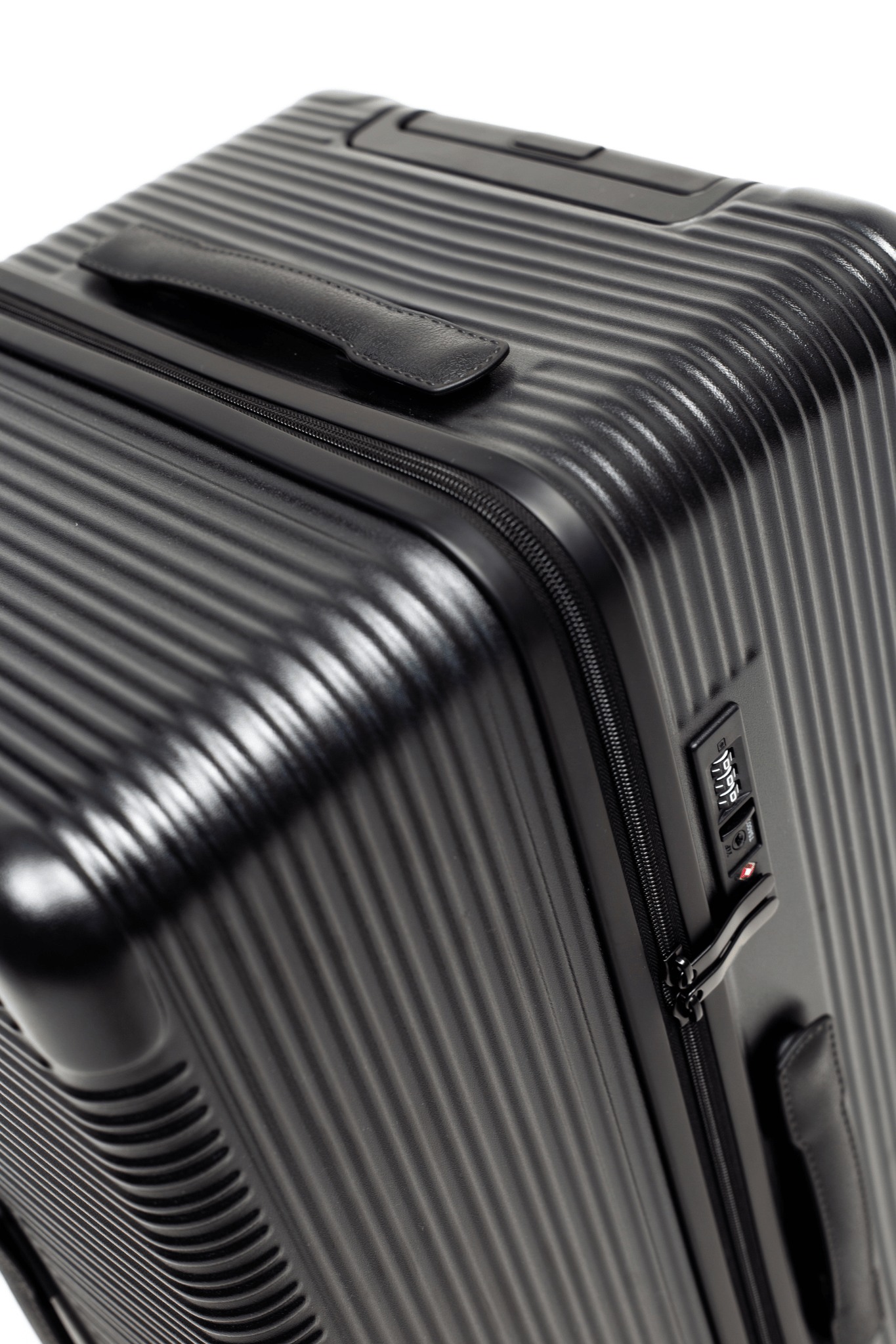 AIDAN | The Worlds Most Advanced Luggage & Suitcases – AIDAN Australia