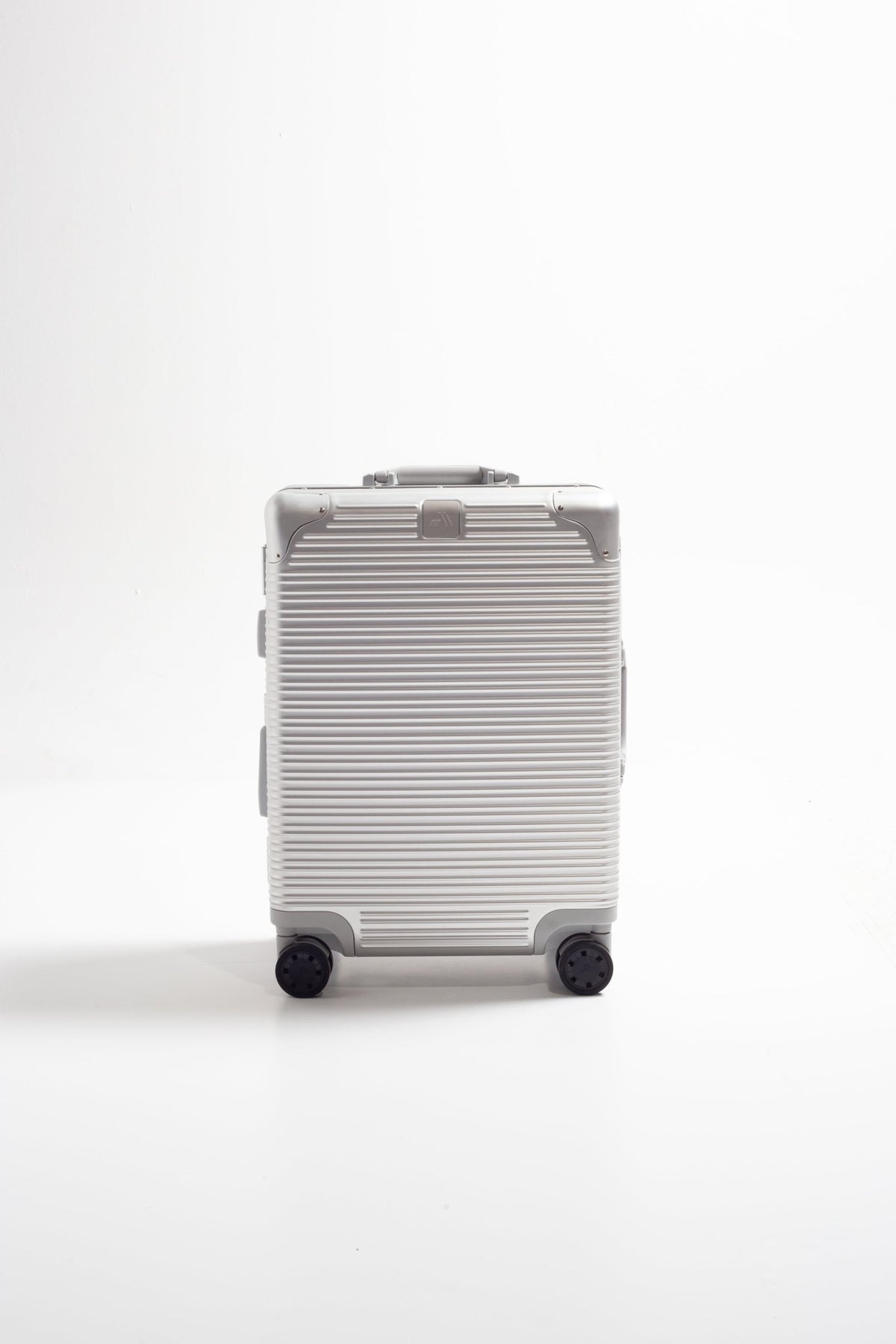 Apollo S Passenger Overhead 'Advanced' - Premium Suitcase – AIDAN Australia